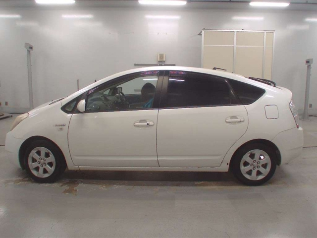 TOYOTA PRIUS 2007 - 180000 km | Loginet