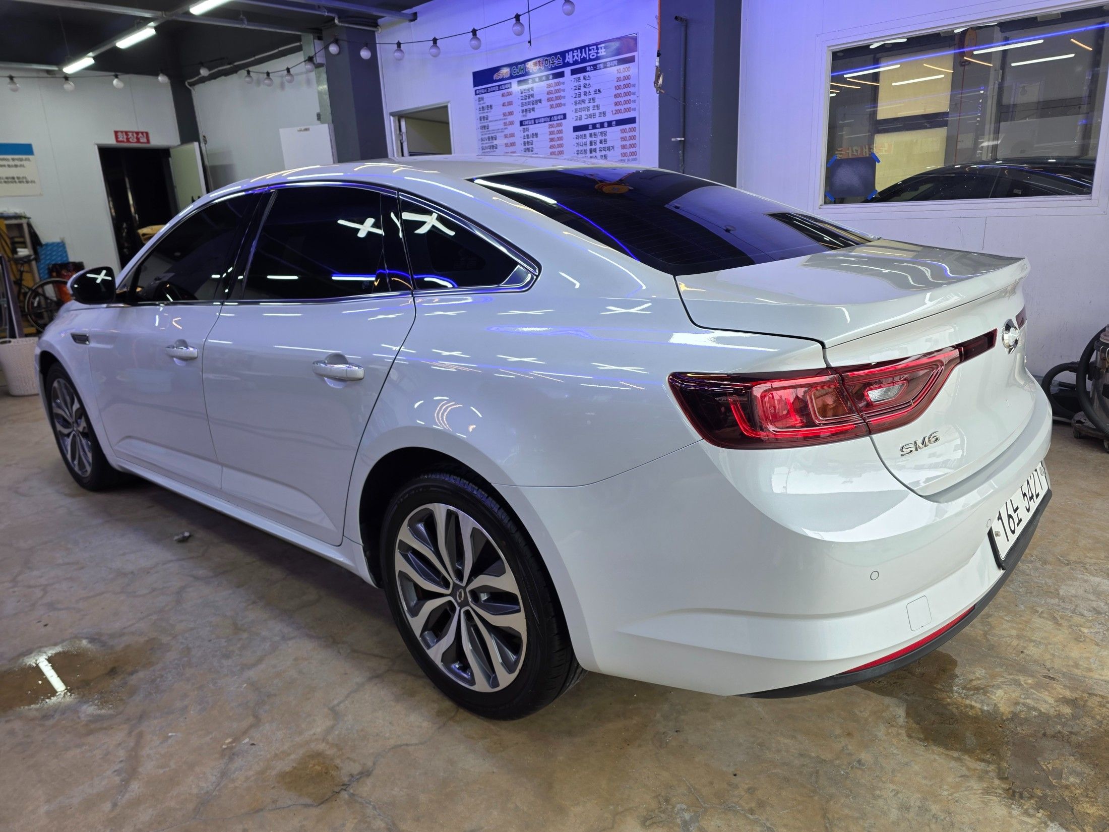 SAMSUNG SM6 2017 - 97000 km | Korean Used Car Stock | Loginet