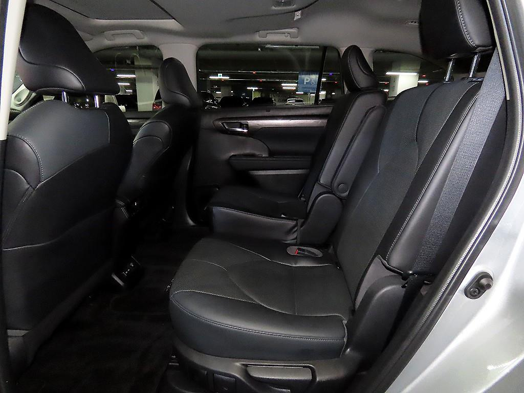 TOYOTA HIGHLANDER 2023 - 44250 km | Korean Used Car Stock | Loginet