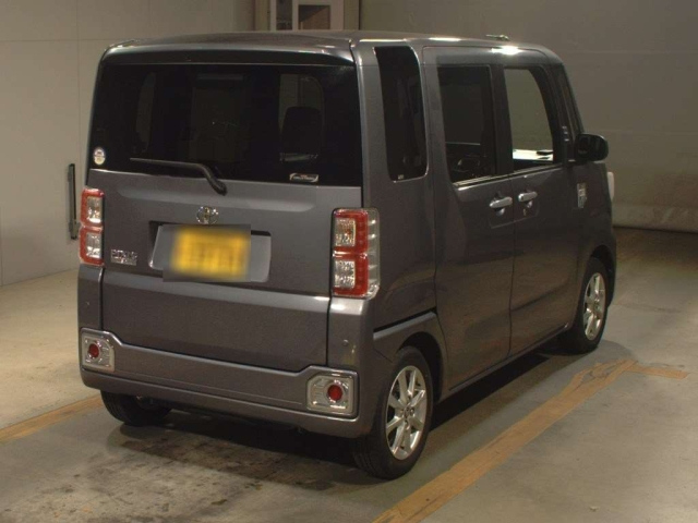 TOYOTA PIXIS MEGA 2020 - 58,000 km | Loginet
