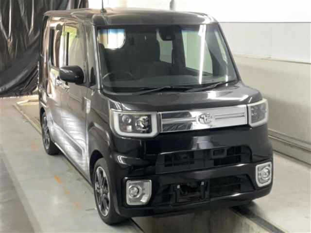 TOYOTA PIXIS MEGA 2017 - 126000 km | Japanese Used Car Stock | Loginet