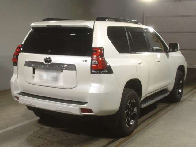 TOYOTA LAND CRUISER PRADO 2022 - 13000 km | Japanese Used Car Stock ...