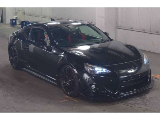 2013 Toyota 86 GT: Low Mileage, Black, F6 Transmission, ZN6 Chassis | Loginet