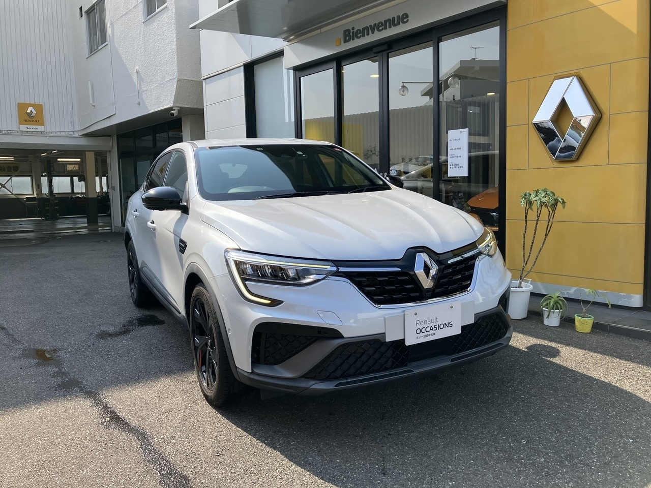 RENAULT ARCANA 2022 - 23000 km | Japanese Used Car Stock | Loginet