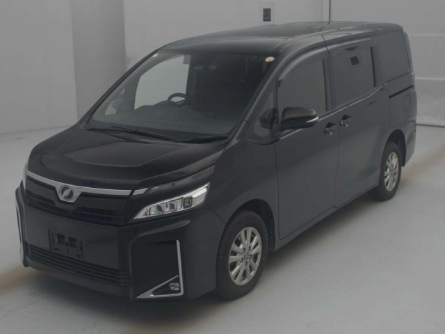 2019 Toyota Voxy V 4WD: Spacious Minivan, 2.0L Engine, 150,000km | Loginet