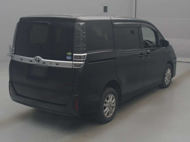 2019 Toyota Voxy V 4WD: Spacious Minivan, 2.0L Engine, 150,000km | Loginet