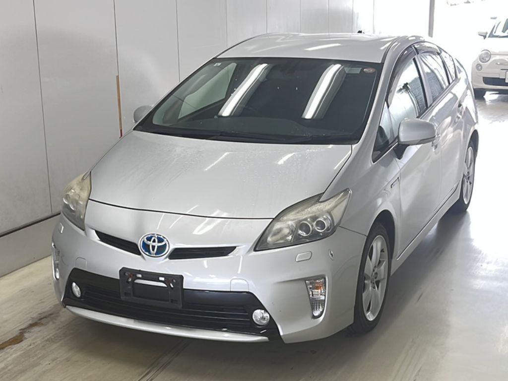 2012 Toyota Prius G Touring ION: 1.8L Hybrid, 187,000 km, Silver | Loginet